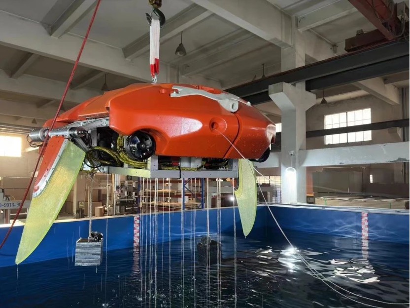 World’s First Biomimetic Submersible to Dive to 2,000 Meters
